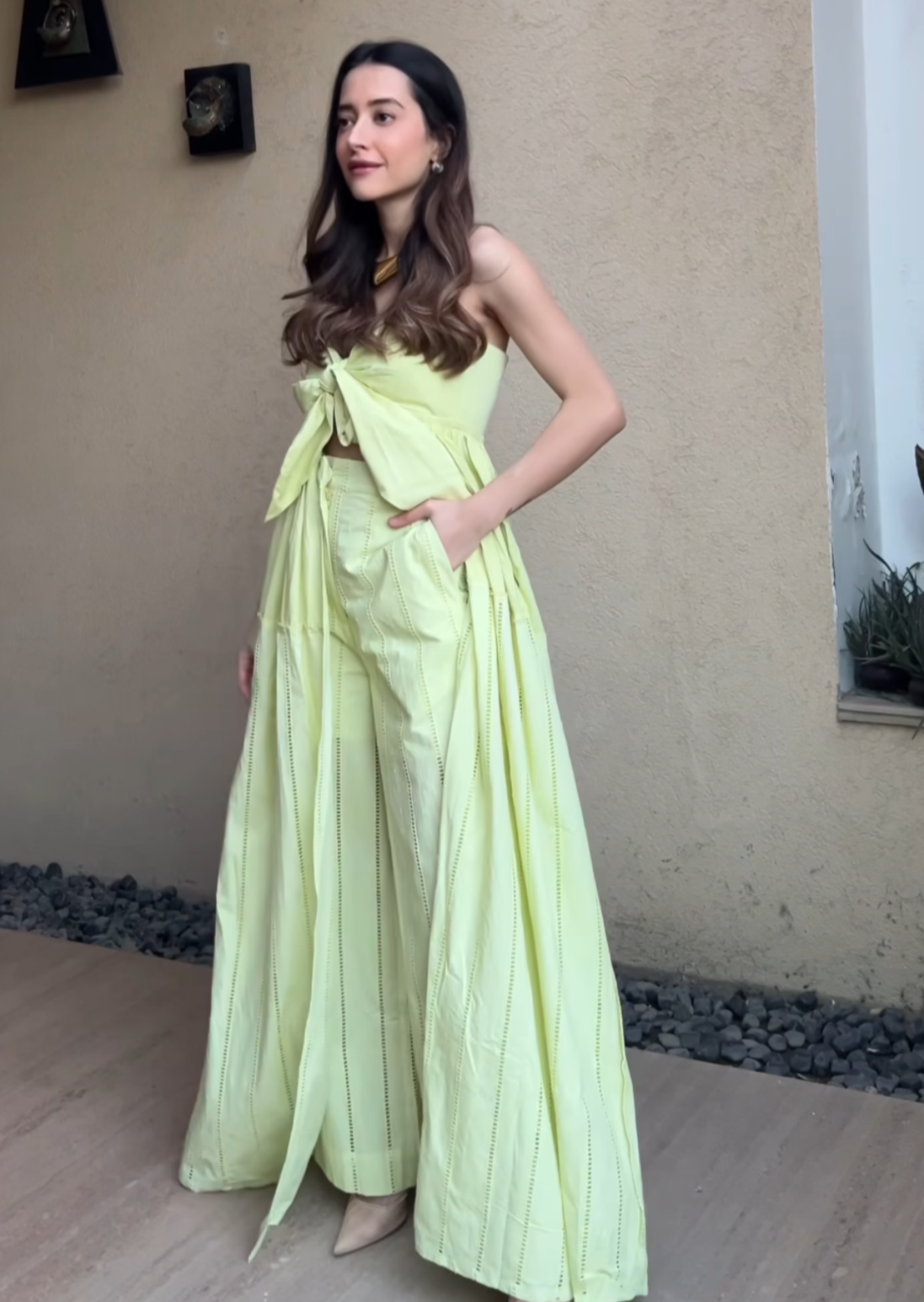 Komal Kapoor in Laburnum Set – Urth Label